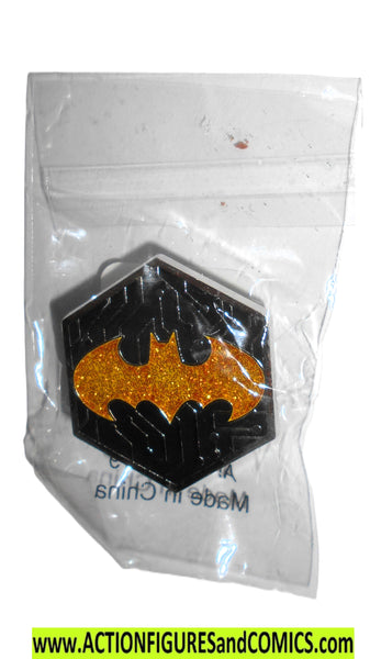 Batman Pin BAT SYMBOL PIN Funko 2019 red pop dc universe ...