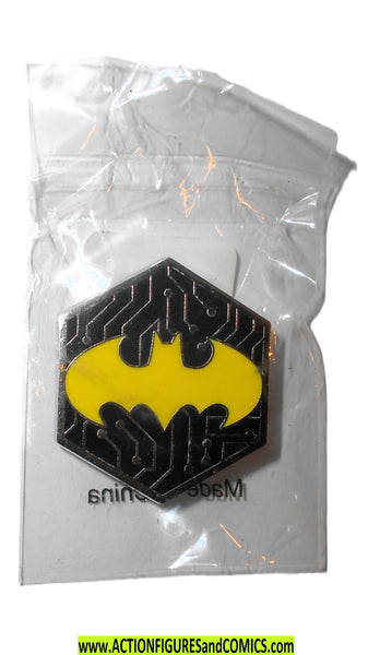 Batman Pin BAT SYMBOL PIN Funko 2019 yellow pop dc universe ...