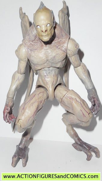 dc universe classics BAT CREATURE batman v superman MULTIVERSE action ...